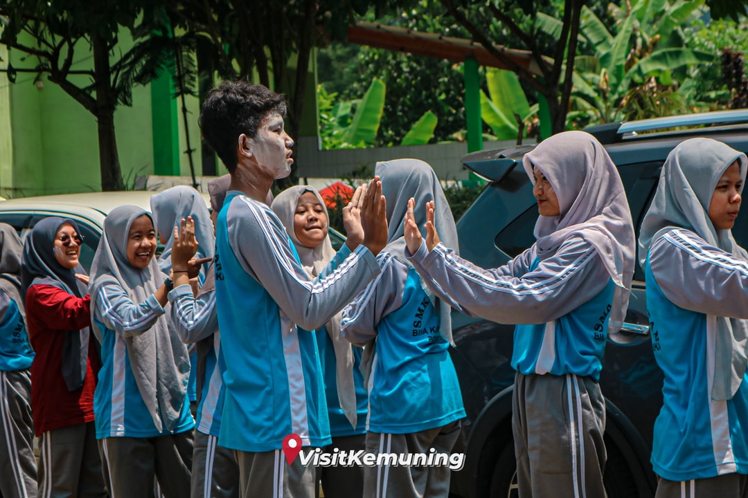 Layanan Wisata dan Outbound Kemuning Paling Seru!