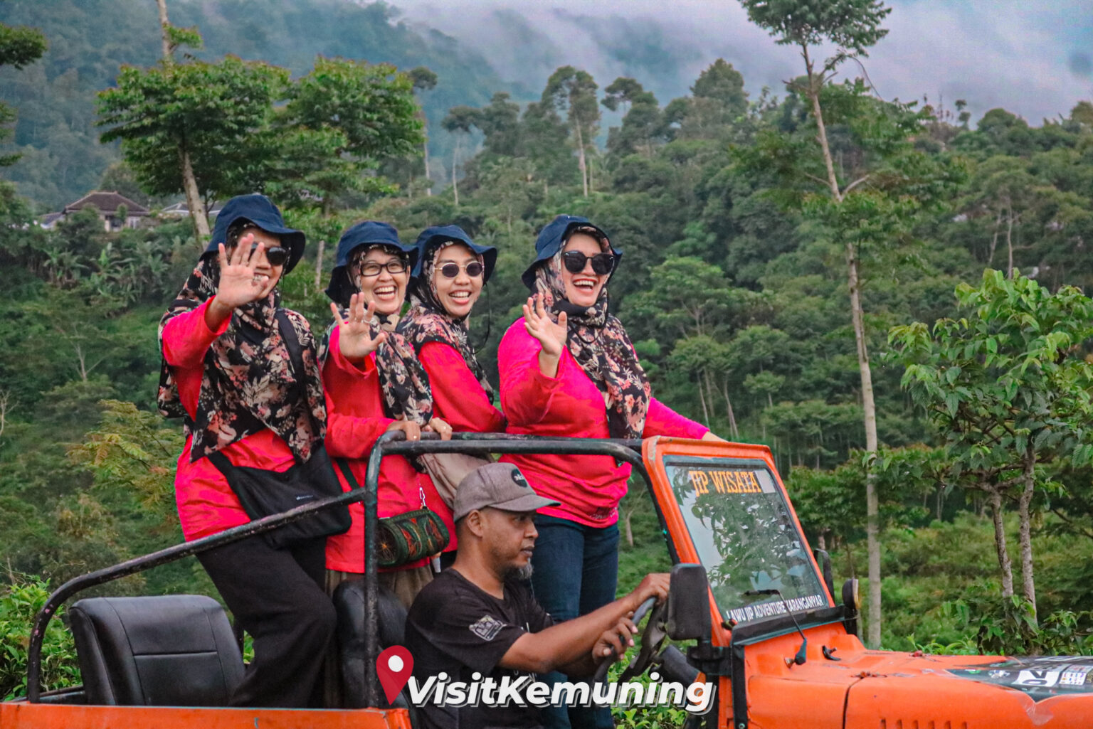 Paket Wisata Jeep Adventure di Kemuning - Karanganyar